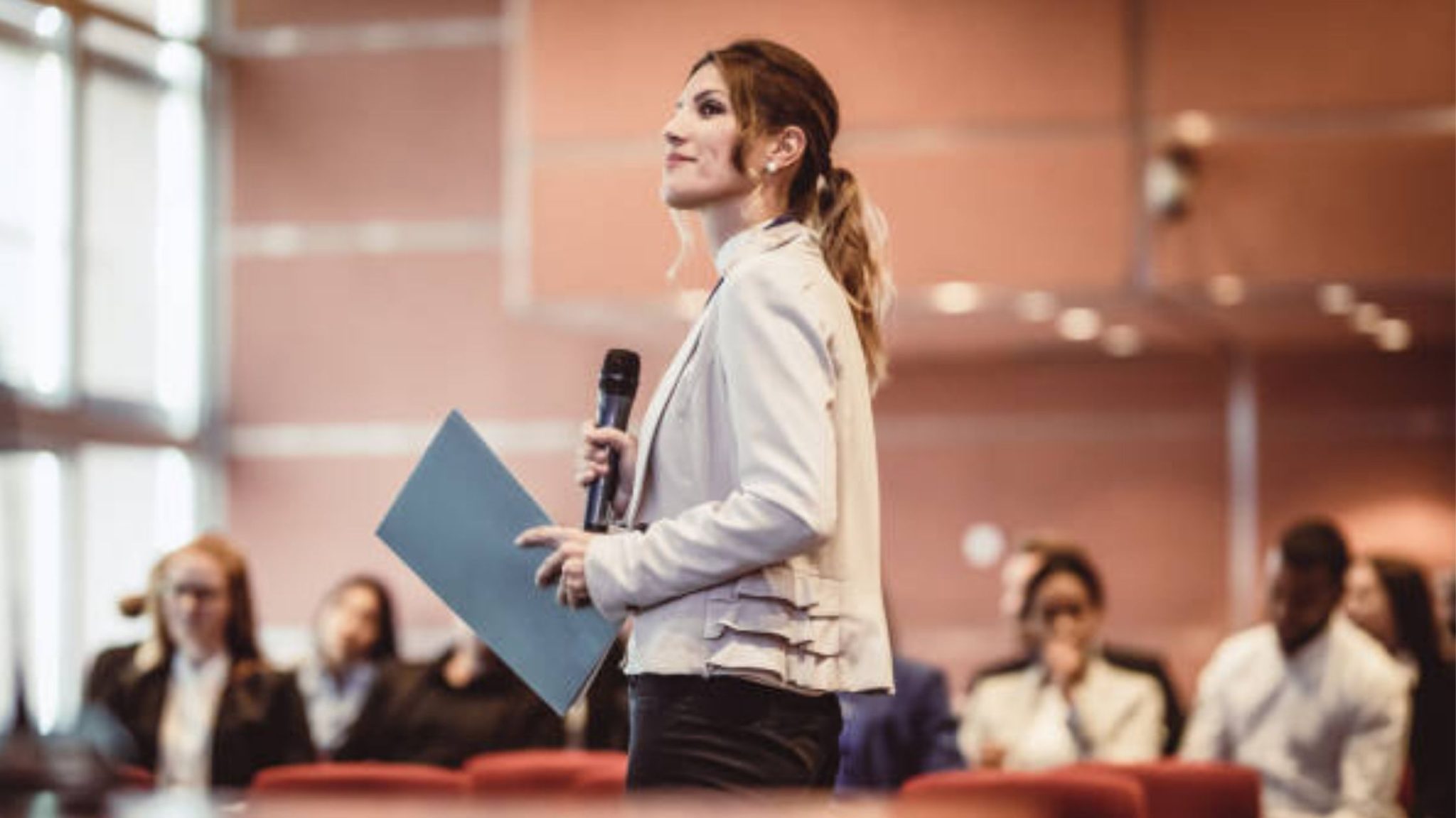 10 Tips to Gain Confidence in Public Speaking for Introverts - Mitch Carson